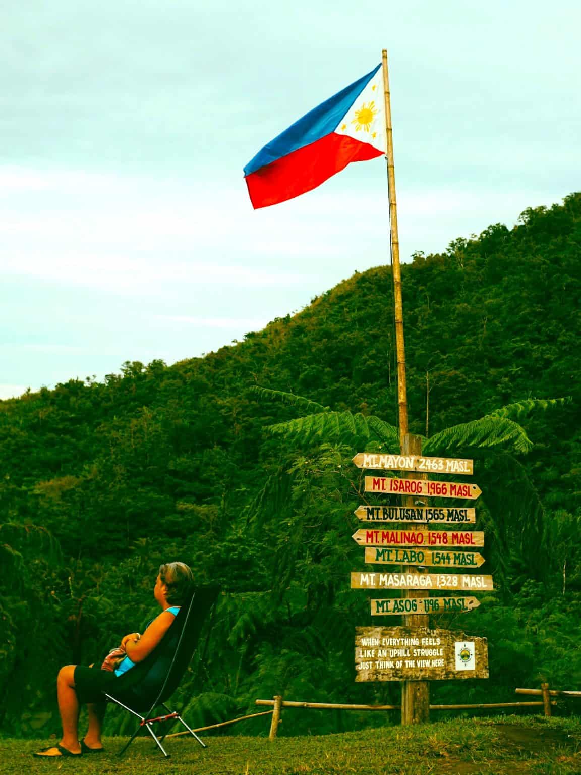 Philippines Flag - Discover the Significance - Pinay Wise